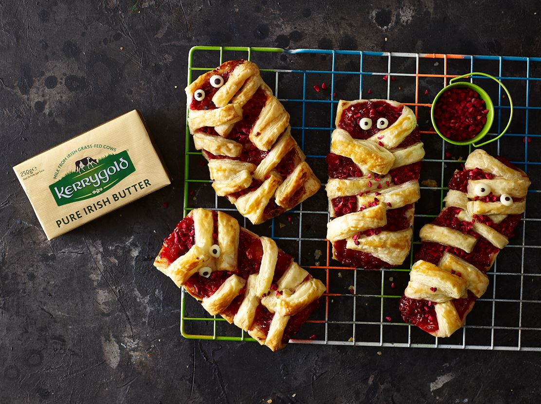 Raspberry and Peach ‘Mummy' Melba Pastry Tarts Recipe | Kerrygold UK